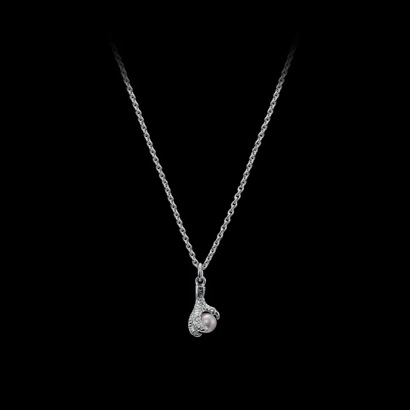 Tiny Claw Pearl Necklace - Maria Nilsdotter - Nordic Spectra