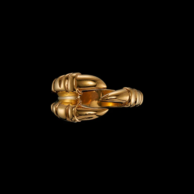 Claw Ring Gold - Maria Nilsdotter - Nordic Spectra